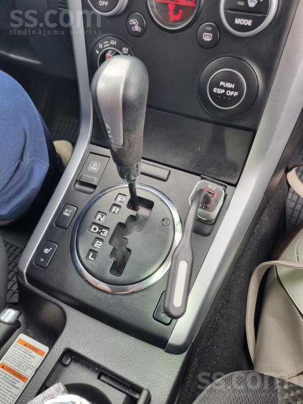 Pelēks Suzuki grand-vitara 2011 Rīga, ar dzinēja tilpumu 2.40 L un nobraukumu 170 tūkst. km par 5800 €, foto 6 vietnē AUTOMOTO.COM.LV