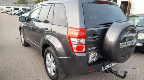 Grey Suzuki grand-vitara 2011 in Riga, with an engine capacity of 1.90 L and mileage of 276 thousand km for 5450 €, photo 6 on AUTOMOTO.COM.LV
