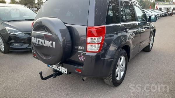 Grey Suzuki grand-vitara 2011 in Riga, with an engine capacity of 1.90 L and mileage of 276 thousand km for 5450 €, photo 10 on AUTOMOTO.COM.LV