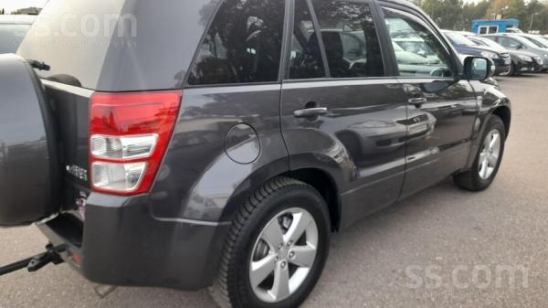 Grey Suzuki grand-vitara 2011 in Riga, with an engine capacity of 1.90 L and mileage of 276 thousand km for 5450 €, photo 11 on AUTOMOTO.COM.LV