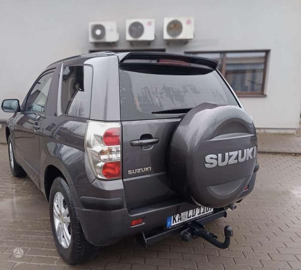 Grey Suzuki grand-vitara 2012 in Utena, with an engine capacity of 1.87 L and mileage of 192 thousand km for 5950 €, photo 5 on AUTOMOTO.COM.LV