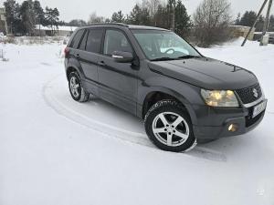 Pelēks Suzuki grand-vitara 2012 Ignalina, ar dzinēja tilpumu 2.40 L un nobraukumu 199 tūkst. km par 3450 €, foto 2 vietnē AUTOMOTO.COM.LV