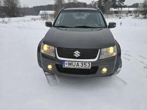 Pelēks Suzuki grand-vitara 2012 Ignalina, ar dzinēja tilpumu 2.40 L un nobraukumu 199 tūkst. km par 3450 €, foto 7 vietnē AUTOMOTO.COM.LV