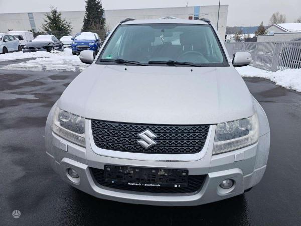 Grey Suzuki grand-vitara 2012 in Marijampole, with an engine capacity of 1.87 L and mileage of 179 thousand km for 5800 €, photo 1 on AUTOMOTO.COM.LV