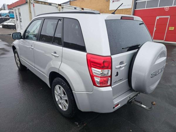 Grey Suzuki grand-vitara 2012 in Marijampole, with an engine capacity of 1.87 L and mileage of 179 thousand km for 5800 €, photo 3 on AUTOMOTO.COM.LV