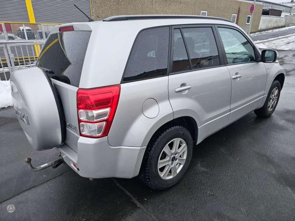 Grey Suzuki grand-vitara 2012 in Marijampole, with an engine capacity of 1.87 L and mileage of 179 thousand km for 5800 €, photo 5 on AUTOMOTO.COM.LV