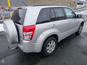 Grey Suzuki grand-vitara 2012 in Marijampole, with an engine capacity of 1.87 L and mileage of 179 thousand km for 5800 €, photo 5 on AUTOMOTO.COM.LV