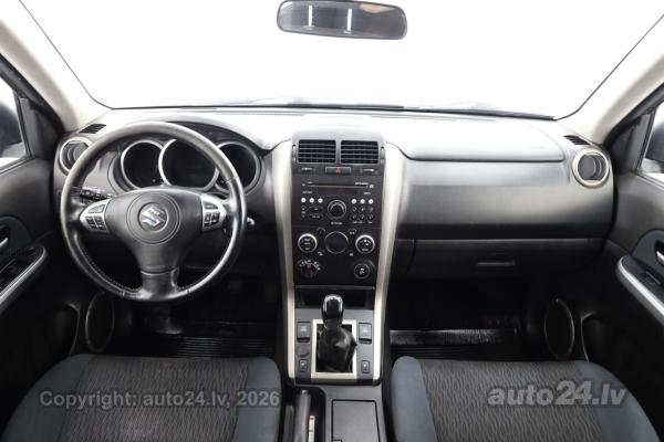 Pelēks Suzuki grand-vitara 2013 Tallina, ar dzinēja tilpumu 2.40 L un nobraukumu 315 tūkst. km par 1299 €, foto 6 vietnē AUTOMOTO.COM.LV