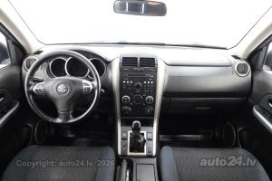Pelēks Suzuki grand-vitara 2013 Tallina, ar dzinēja tilpumu 2.40 L un nobraukumu 315 tūkst. km par 1299 €, foto 6 vietnē AUTOMOTO.COM.LV