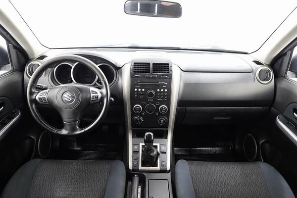 Suzuki grand-vitara 2013 Tallina vietnē Pelēks Suzuki grand-vitara 2013 Tallina, ar dzinēja tilpumu 2.40 L un nobraukumu 315 tūkst. km par 1299 €, foto 6 vietnē AUTOMOTO.COM.LV