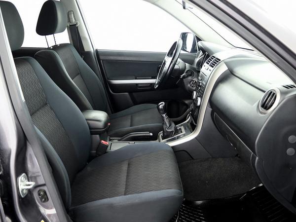 Suzuki grand-vitara 2013 Tallina vietnē Pelēks Suzuki grand-vitara 2013 Tallina, ar dzinēja tilpumu 2.40 L un nobraukumu 315 tūkst. km par 1299 €, foto 7 vietnē AUTOMOTO.COM.LV