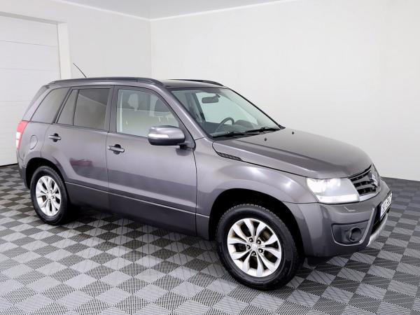 Suzuki grand-vitara 2013 Tallina vietnē Pelēks Suzuki grand-vitara 2013 Tallina, ar dzinēja tilpumu 2.40 L un nobraukumu 315 tūkst. km par 1299 €, foto 9 vietnē AUTOMOTO.COM.LV