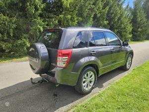Grey Suzuki grand-vitara 2014 in Marijampole, with an engine capacity of 1.90 L and mileage of 124 thousand km for 6650 €, photo 6 on AUTOMOTO.COM.LV