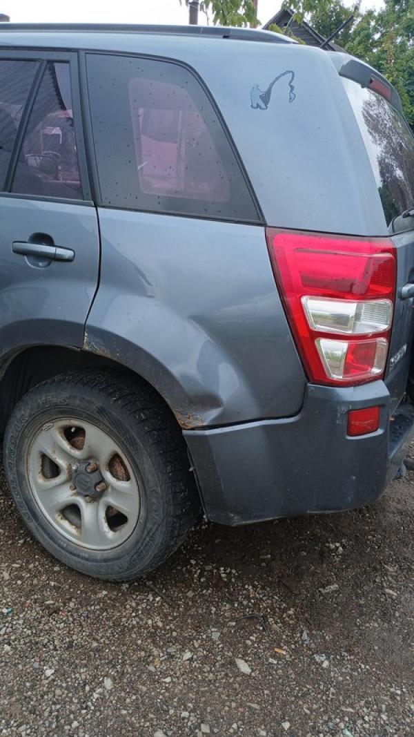 Grey Suzuki grand-vitara 2007 in Kohtla-Jarve, with an engine capacity of 0.00 L and mileage of 247 thousand km for 850 €, photo 6 on AUTOMOTO.COM.LV