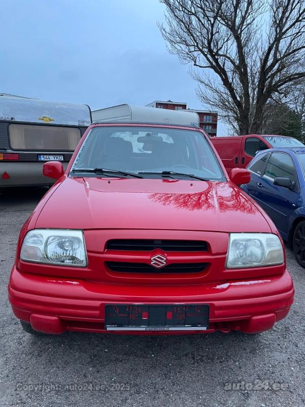 Red Suzuki grand-vitara 2000 in Tallinn, with an engine capacity of 2.00 L and mileage of 110 thousand km for 3900 €, photo 3 on AUTOMOTO.COM.LV