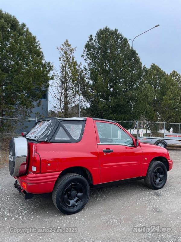 Red Suzuki grand-vitara 2000 in Tallinn, with an engine capacity of 2.00 L and mileage of 110 thousand km for 3900 €, photo 6 on AUTOMOTO.COM.LV