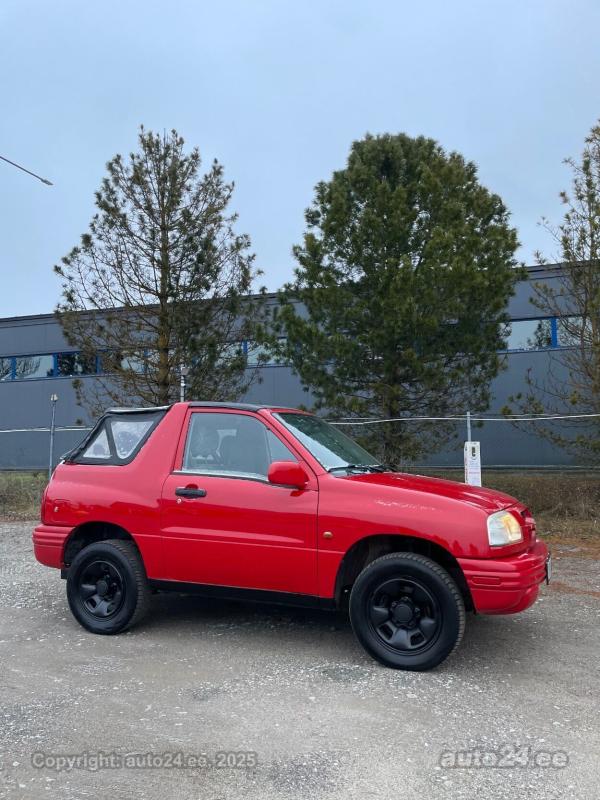 Red Suzuki grand-vitara 2000 in Tallinn, with an engine capacity of 2.00 L and mileage of 110 thousand km for 3900 €, photo 7 on AUTOMOTO.COM.LV