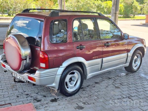 Sarkans Suzuki grand-vitara 2000 Ventspils, ar dzinēja tilpumu 2.00 L un nobraukumu 289 tūkst. km par 1590 €, foto 3 vietnē AUTOMOTO.COM.LV
