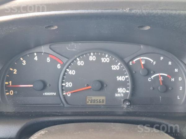 Sarkans Suzuki grand-vitara 2000 Ventspils, ar dzinēja tilpumu 2.00 L un nobraukumu 289 tūkst. km par 1590 €, foto 7 vietnē AUTOMOTO.COM.LV