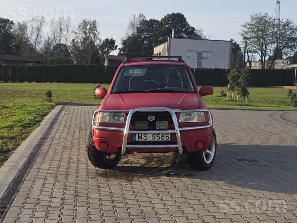 Sarkans Suzuki grand-vitara 2003 Valka, ar dzinēja tilpumu 1.60 L un nobraukumu 240 tūkst. km par 1000 €, foto 8 vietnē AUTOMOTO.COM.LV