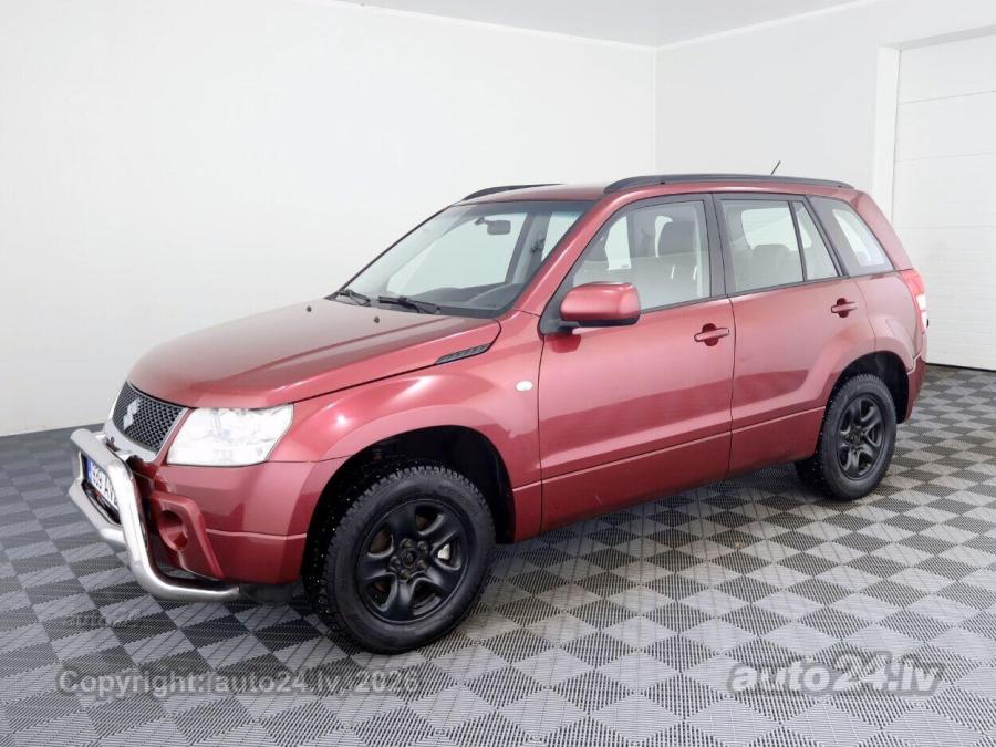 Red Suzuki grand-vitara 2006 in Tallinn, with an engine capacity of 2.00 L and mileage of 184 thousand km for 2499 €, photo 2 on AUTOMOTO.COM.LV