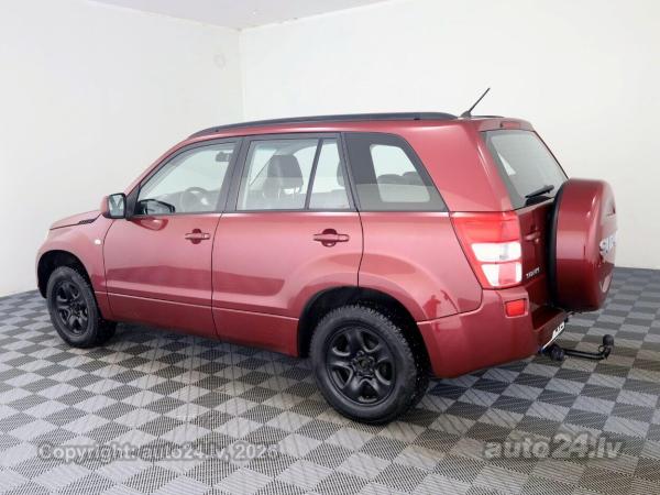 Sarkans Suzuki grand-vitara 2006 Tallina, ar dzinēja tilpumu 2.00 L un nobraukumu 184 tūkst. km par 2499 €, foto 4 vietnē AUTOMOTO.COM.LV
