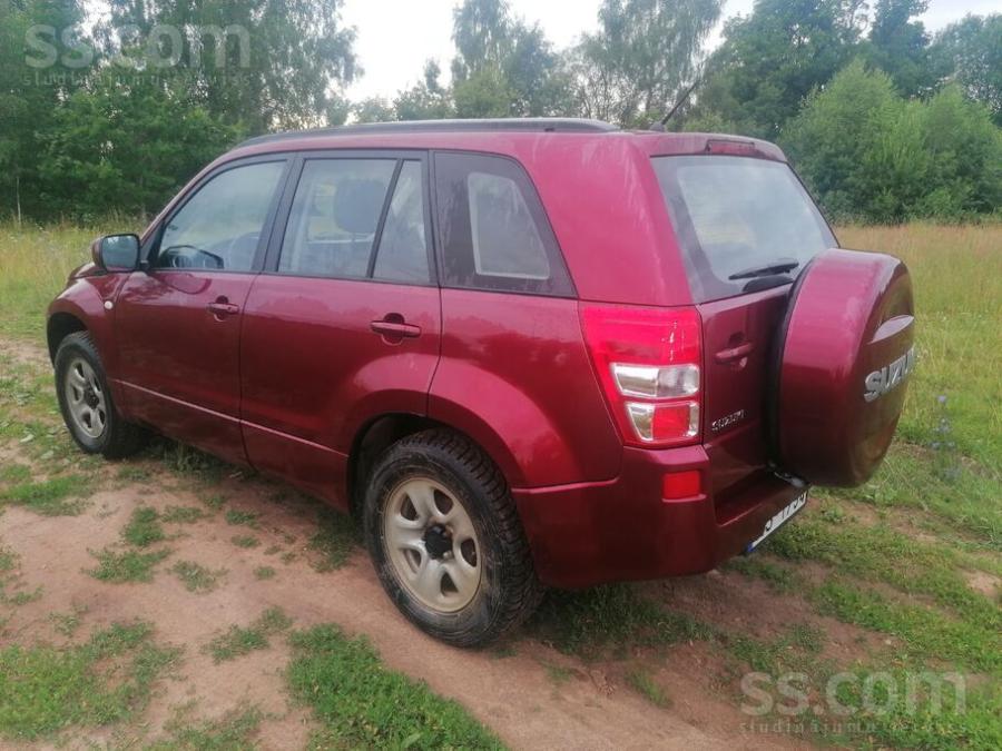 Красный Сузуки Гранд Витара 2006 в Бауска, объемом двигателя 2.00 л и пробегом 178 тыс. км за 2300 €, фото 3 на AUTOMOTO.COM.LV