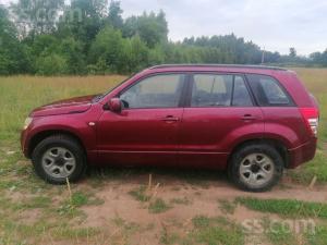 Красный Сузуки Гранд Витара 2006 в Бауска, объемом двигателя 2.00 л и пробегом 178 тыс. км за 2300 €, фото 7 на AUTOMOTO.COM.LV