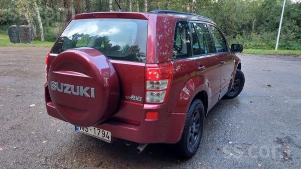 Red Suzuki grand-vitara 2006 in Riga, with an engine capacity of 2.00 L and mileage of 178 thousand km for 2800 €, photo 6 on AUTOMOTO.COM.LV