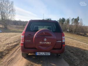 Red Suzuki grand-vitara 2007 in Utena, with an engine capacity of 1.90 L and mileage of 232 thousand km for 3500 €, photo 4 on AUTOMOTO.COM.LV