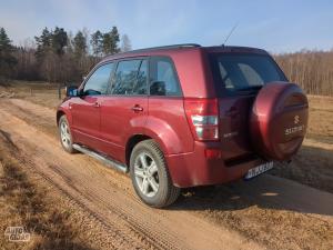 Red Suzuki grand-vitara 2007 in Utena, with an engine capacity of 1.90 L and mileage of 232 thousand km for 3500 €, photo 5 on AUTOMOTO.COM.LV