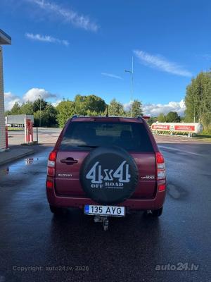 Red Suzuki grand-vitara 2007 in Maardu, with an engine capacity of 2.00 L and mileage of 305 thousand km for 3998 €, photo 7 on AUTOMOTO.COM.LV