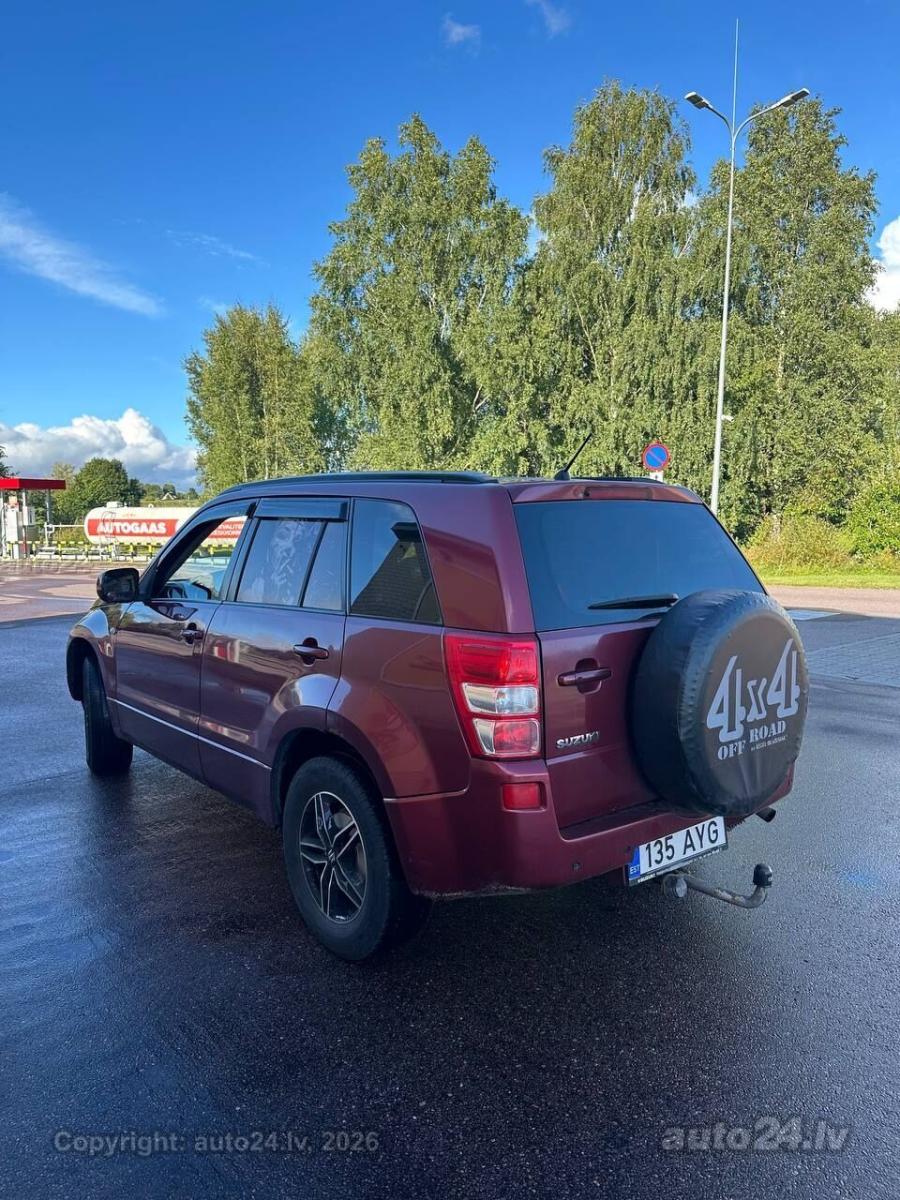 Red Suzuki grand-vitara 2007 in Maardu, with an engine capacity of 2.00 L and mileage of 305 thousand km for 3998 €, photo 8 on AUTOMOTO.COM.LV