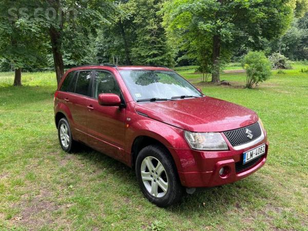Красный Сузуки Гранд Витара 2008 в Рига, объемом двигателя 2.70 л и пробегом 107 тыс. км за 1650 €, фото 1 на AUTOMOTO.COM.LV
