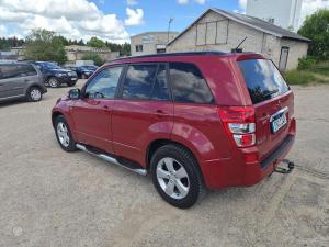 Red Suzuki grand-vitara 2012 in Utena, with an engine capacity of 1.87 L and mileage of 248 thousand km for 5650 €, photo 5 on AUTOMOTO.COM.LV