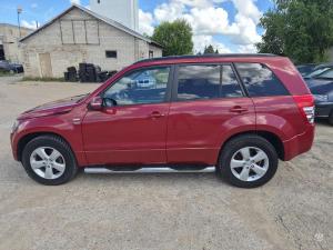 Red Suzuki grand-vitara 2012 in Utena, with an engine capacity of 1.87 L and mileage of 248 thousand km for 5650 €, photo 8 on AUTOMOTO.COM.LV