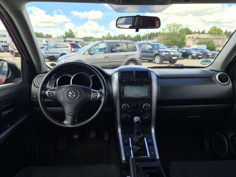 Red Suzuki grand-vitara 2012 in Utena, with an engine capacity of 1.87 L and mileage of 248 thousand km for 5650 €, photo 11 on AUTOMOTO.COM.LV