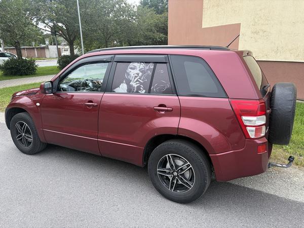 Suzuki grand-vitara 2007 Tallina, ar dzinēja tilpumu 2.00 L un nobraukumu 302 tūkst. km par 2000 €, foto 4 vietnē AUTOMOTO.COM.LV