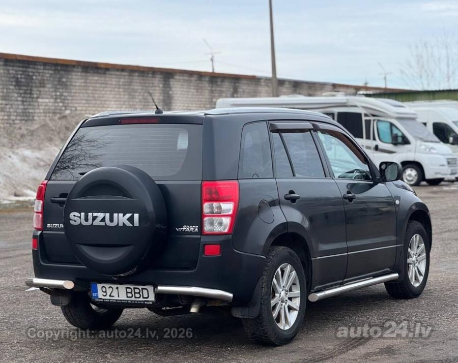 Suzuki grand-vitara 2008 in Narva, with an engine capacity of 2.00 L and mileage of 107 thousand km for 3990 €, photo 5 on AUTOMOTO.COM.LV