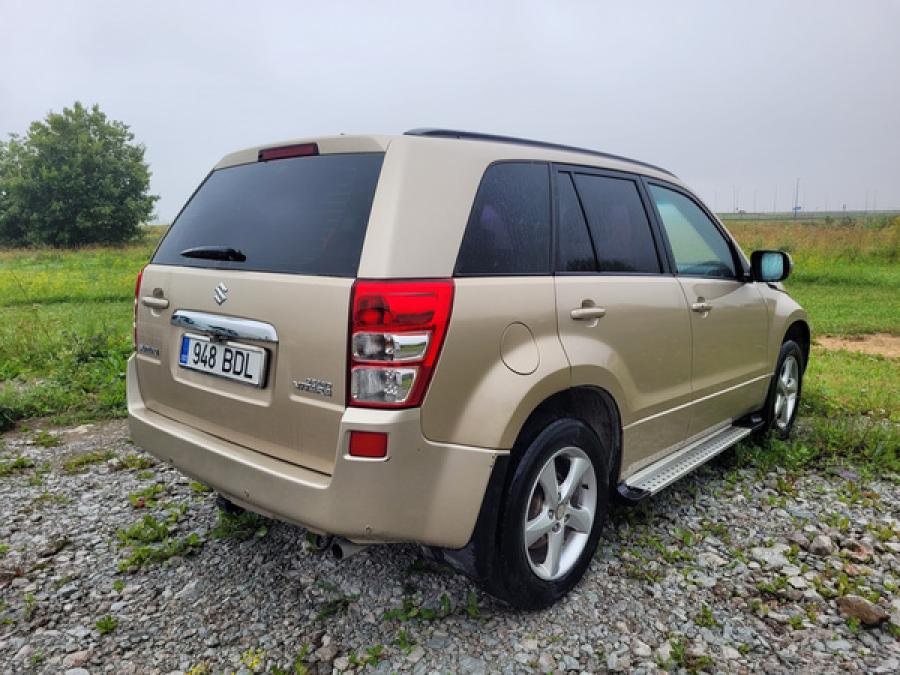 Suzuki grand-vitara 2011 Kohtla-Jerve, ar dzinēja tilpumu 2.40 L un nobraukumu 157 tūkst. km par 1000 €, foto 4 vietnē AUTOMOTO.COM.LV