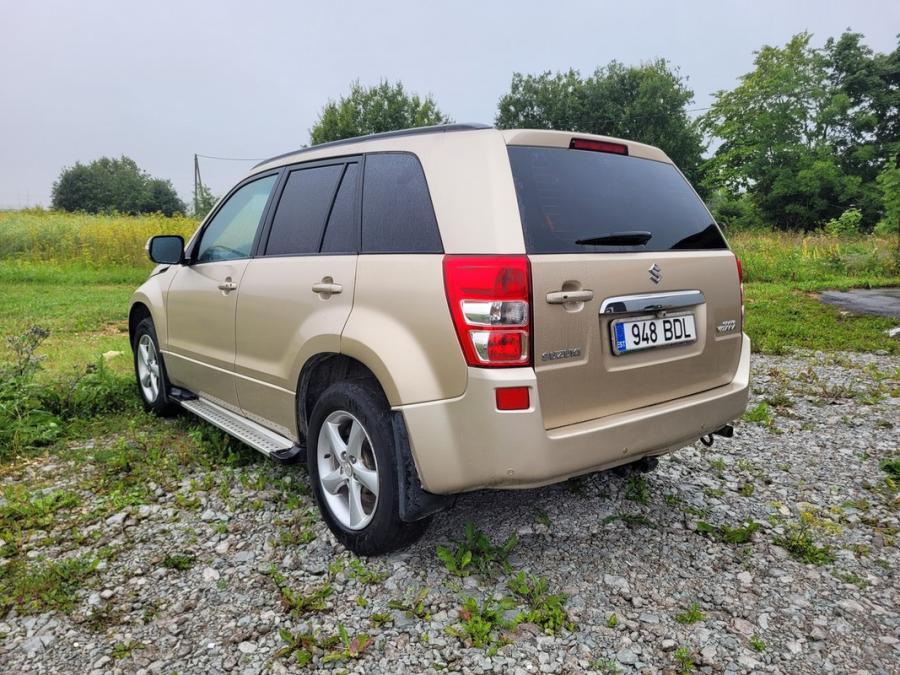 Suzuki grand-vitara 2011 Kohtla-Jerve, ar dzinēja tilpumu 2.40 L un nobraukumu 157 tūkst. km par 1000 €, foto 14 vietnē AUTOMOTO.COM.LV
