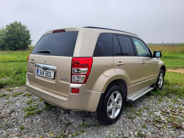 Suzuki grand-vitara 2011 in Kohtla-Jarve, with an engine capacity of 2.40 L and mileage of 157 thousand km for 1000 €, photo 4 on AUTOMOTO.COM.LV