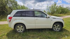 Balts Suzuki grand-vitara 2008 Ignalina, ar dzinēja tilpumu 1.90 L un nobraukumu 174 tūkst. km par 2800 €, foto 5 vietnē AUTOMOTO.COM.LV