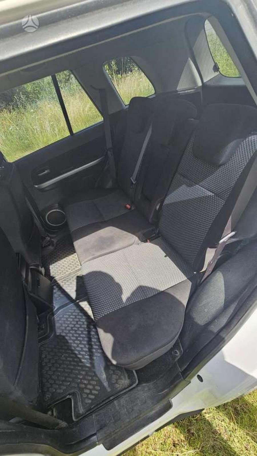 Balts Suzuki grand-vitara 2008 Ignalina, ar dzinēja tilpumu 1.90 L un nobraukumu 174 tūkst. km par 2800 €, foto 13 vietnē AUTOMOTO.COM.LV