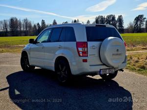 Balts Suzuki grand-vitara 2008 Pērnava, ar dzinēja tilpumu 1.90 L un nobraukumu 225 tūkst. km par 4800 €, foto 5 vietnē AUTOMOTO.COM.LV