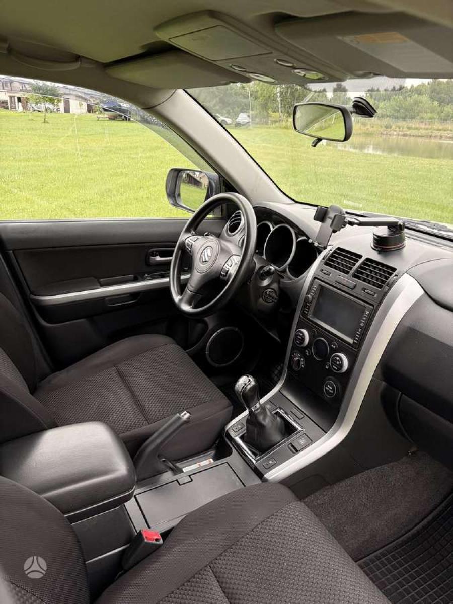 Белый Сузуки Гранд Витара 2009 в Друскининкай, объемом двигателя 1.87 л и пробегом 258 тыс. км за 3750 €, фото 12 на AUTOMOTO.COM.LV