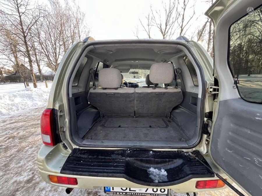 Yellow Suzuki grand-vitara 2000 in Silute, with an engine capacity of 2.00 L and mileage of 275 thousand km for 2999 €, photo 14 on AUTOMOTO.COM.LV