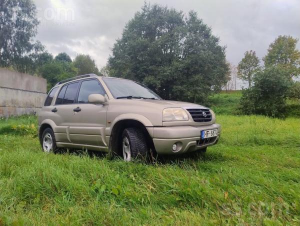 Yellow Suzuki grand-vitara 2005 in Jekabpils, with an engine capacity of 2.00 L and mileage of 444 thousand km for 1000 €, photo 1 on AUTOMOTO.COM.LV