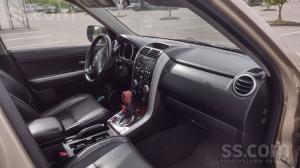 Dzeltens Suzuki grand-vitara 2007 Daugavpils, ar dzinēja tilpumu 2.00 L un nobraukumu 142 tūkst. km par 3100 €, foto 11 vietnē AUTOMOTO.COM.LV