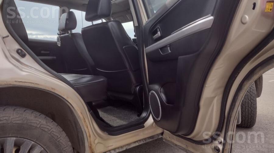 Dzeltens Suzuki grand-vitara 2007 Daugavpils, ar dzinēja tilpumu 2.00 L un nobraukumu 142 tūkst. km par 3100 €, foto 14 vietnē AUTOMOTO.COM.LV